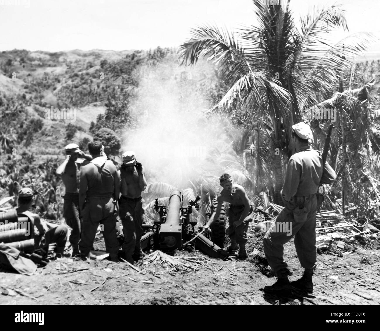 WORLD WAR II: PHILIPPINES. /nU.S. Army artillery soldiers of the 41st ...