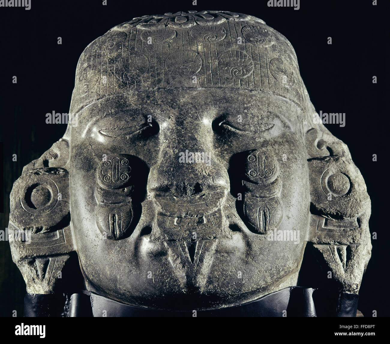 Statue of moon goddess hi-res stock photography and images - Alamy