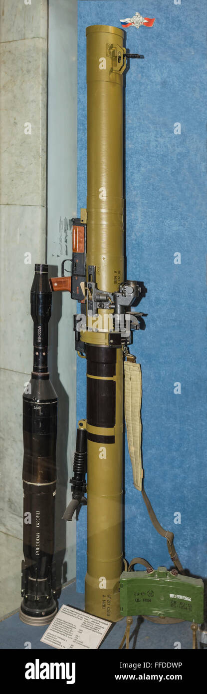 105 mm gun hi-res stock photography and images - Alamy