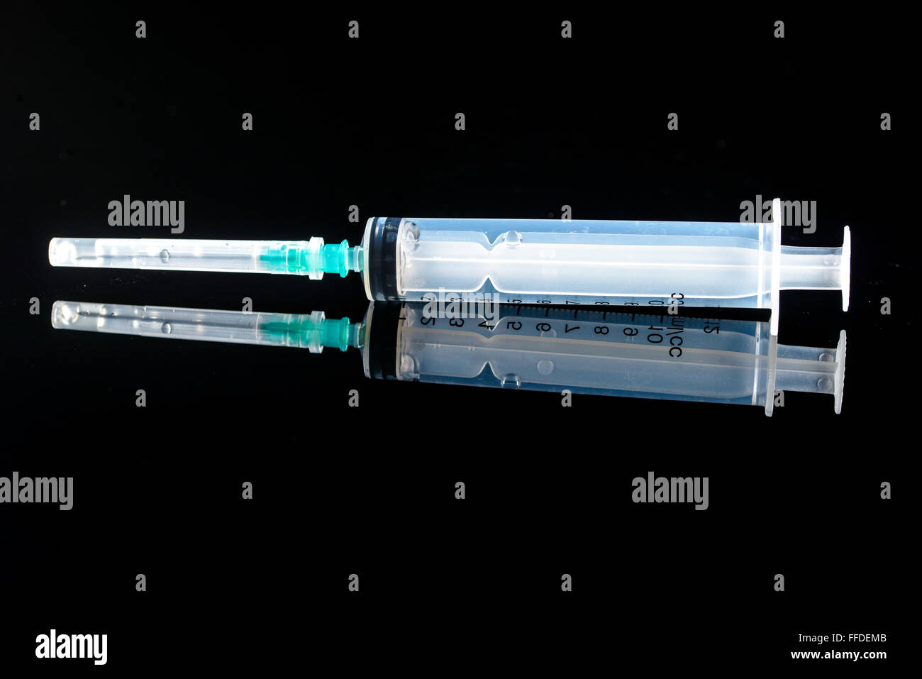 Lumbar puncture needle hi-res stock photography and images - Alamy