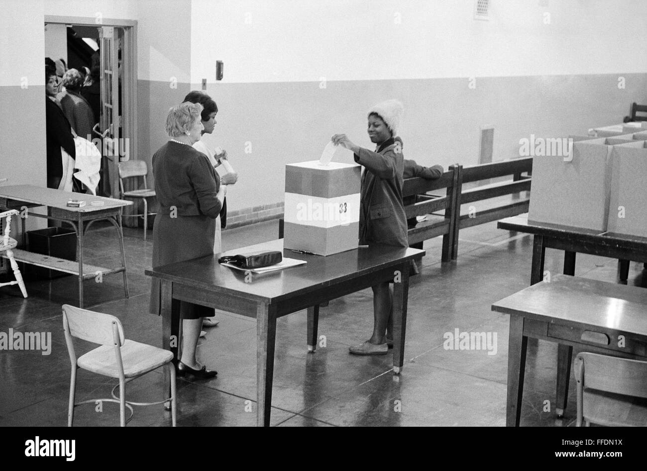 African american women voting Black and White Stock Photos & Images - Alamy