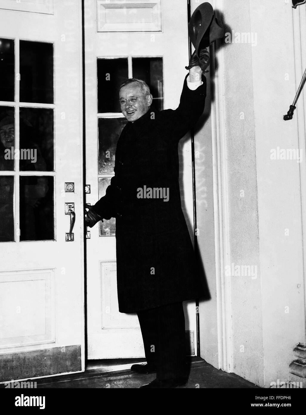 Alf landon and roosevelt hi-res stock photography and images - Alamy