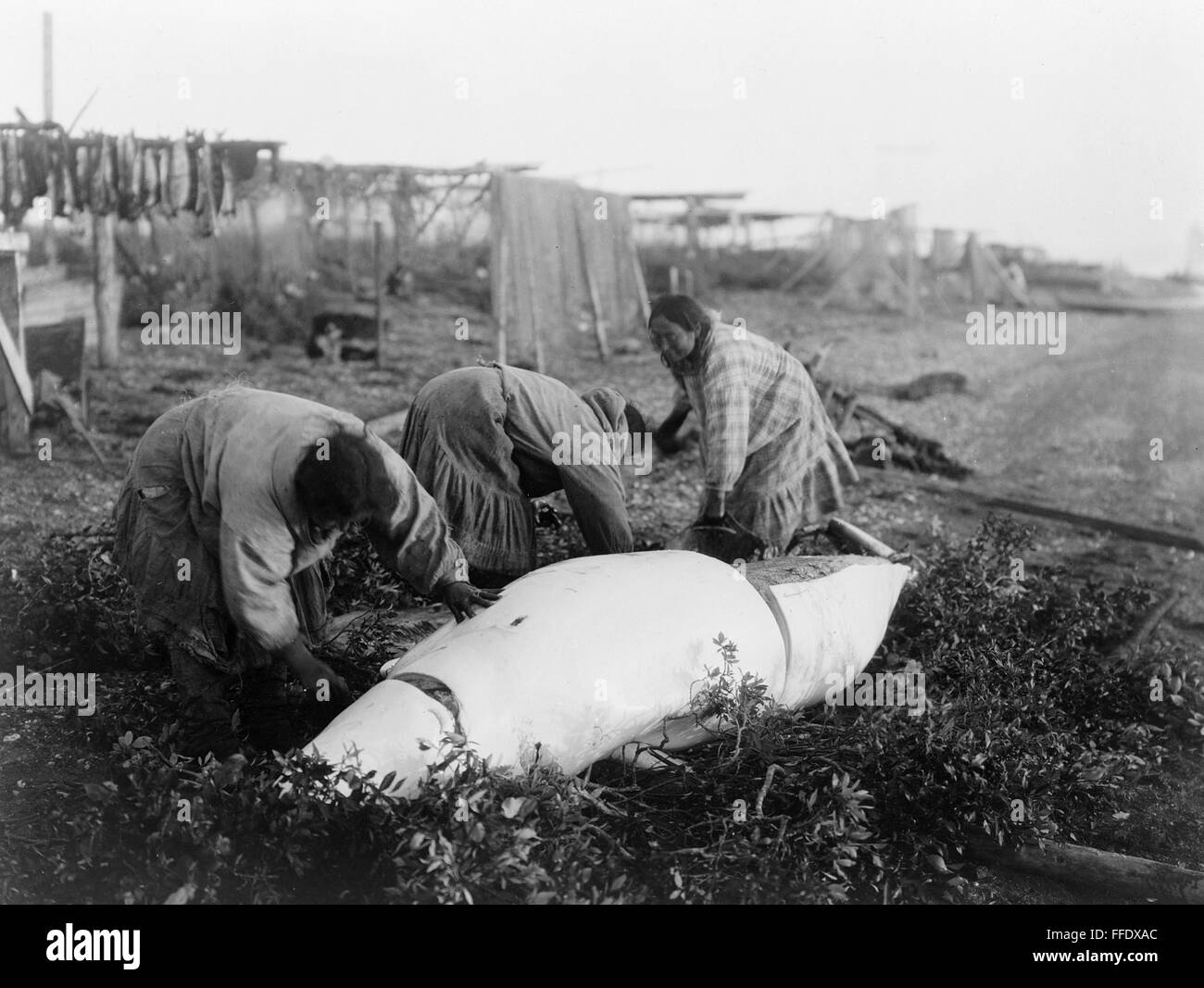 Alaska women native clothing hi-res stock photography and images - Alamy