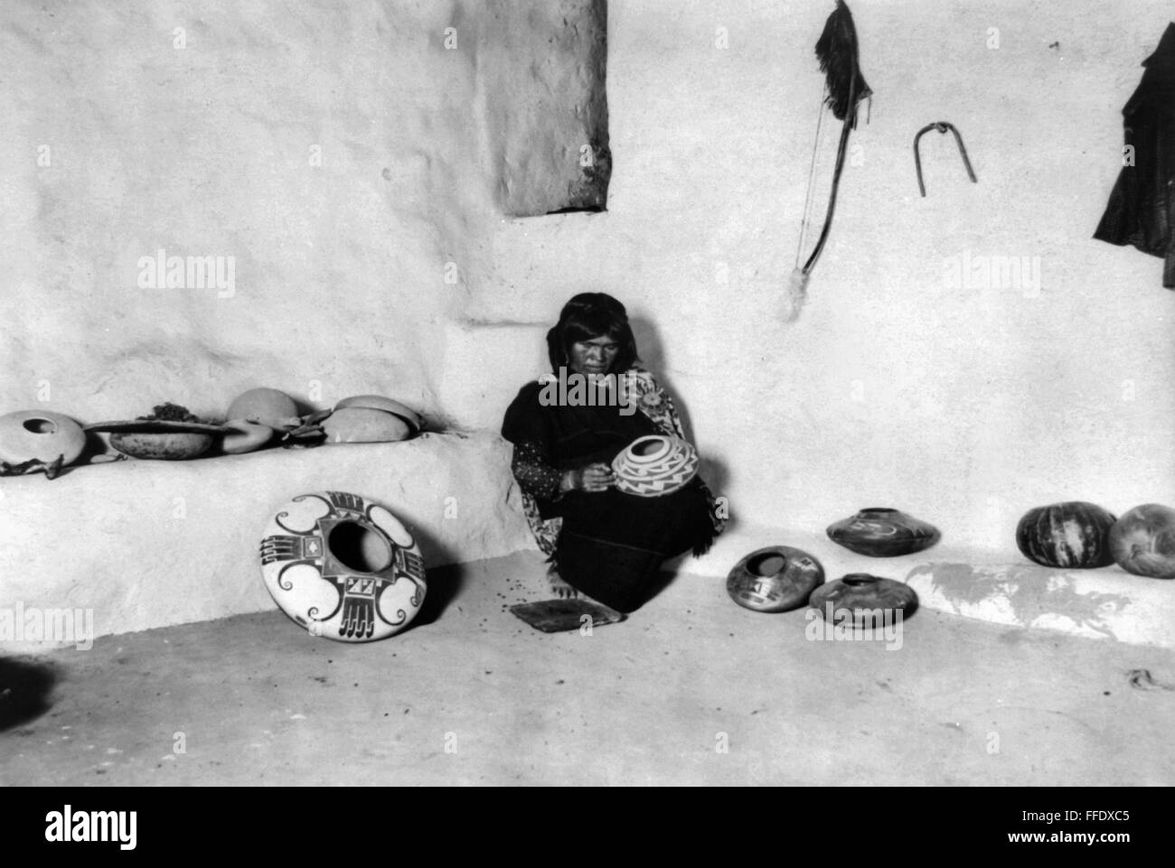 HOPI POTTER, c1903. /nNampeyo, a Hopi potter of the Hano pueblo in ...