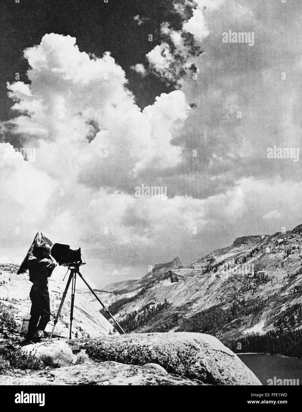 American photographer edward weston Black and White Stock Photos ...
