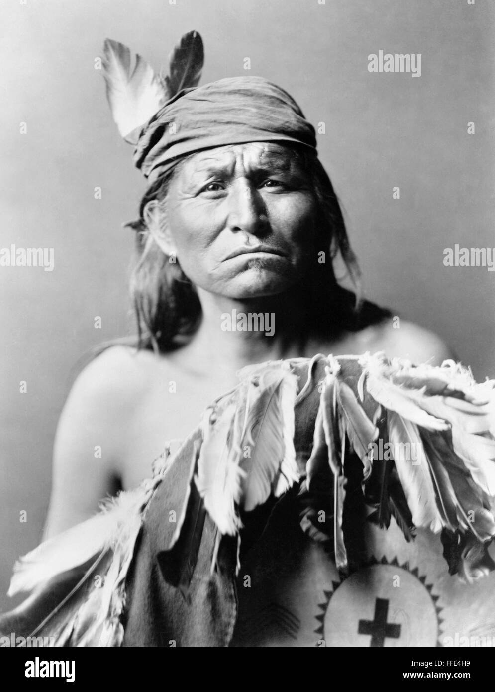 APACHE MAN, c1903. /nPortrait of an Apache man. Photograph by Edward ... APACHE MAN, c1903. /nPortrait of an Apache man. Photograph by Edward ...