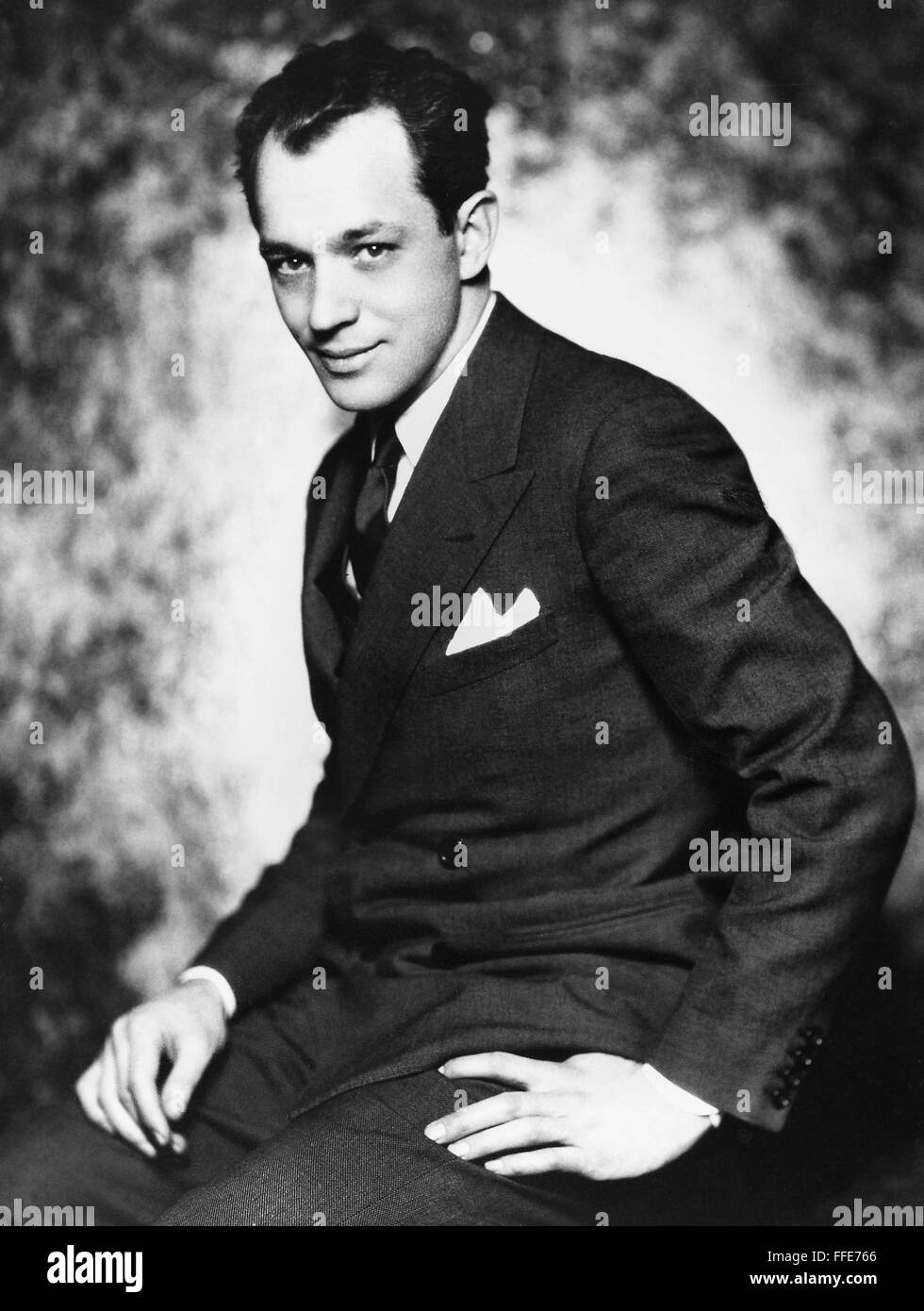 CHARLES MACARTHUR /n(1895-1956). American journalist and playwright ...