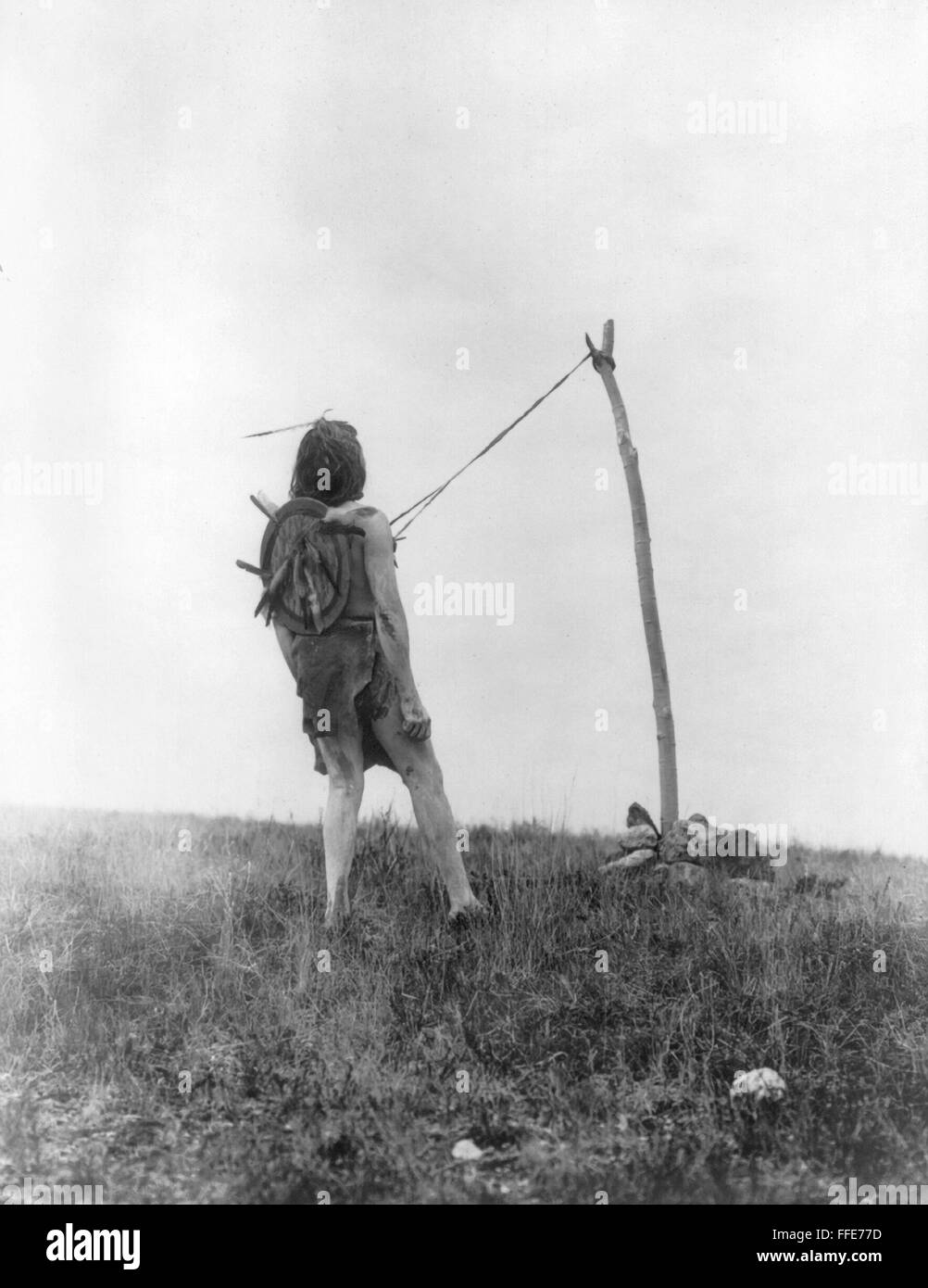 Native american indian sun dance hi-res stock photography and images ...