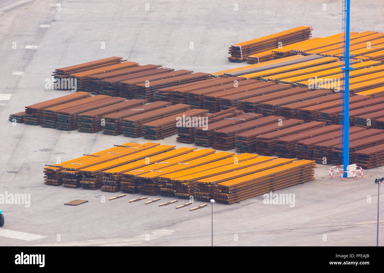 Iron bars stacked for transport Stock Photo - Alamy