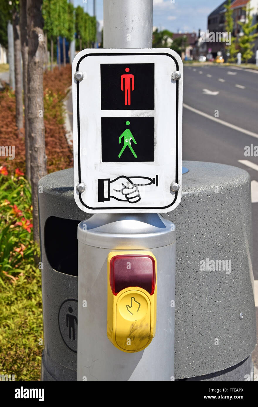 Pedestrian crossing signal machinery Stock Photo - Alamy