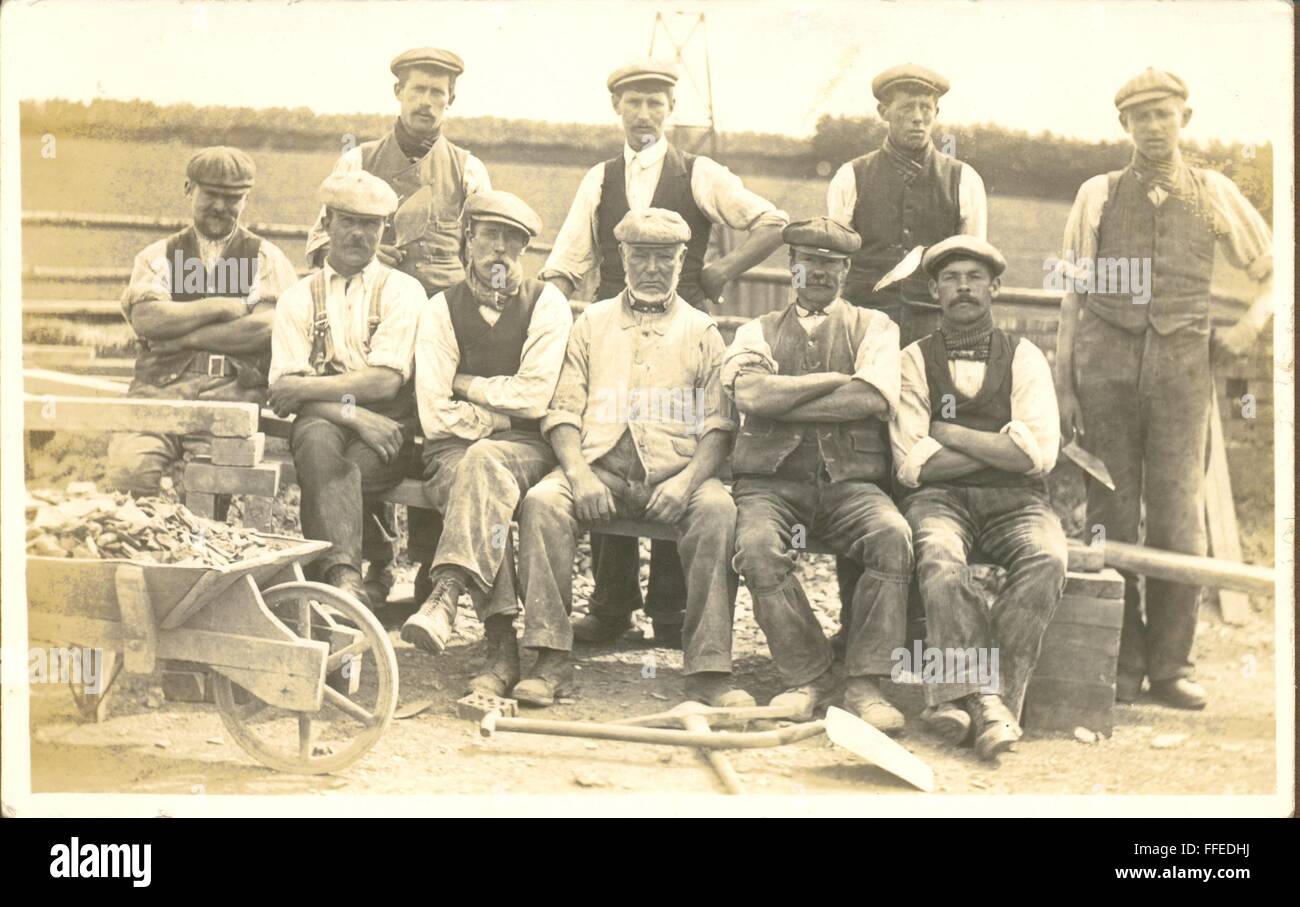 Edwardian workers hi-res stock photography and images - Alamy