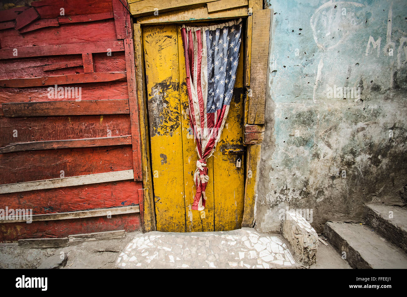 Slums freetown sierra leone hi-res stock photography and images - Alamy