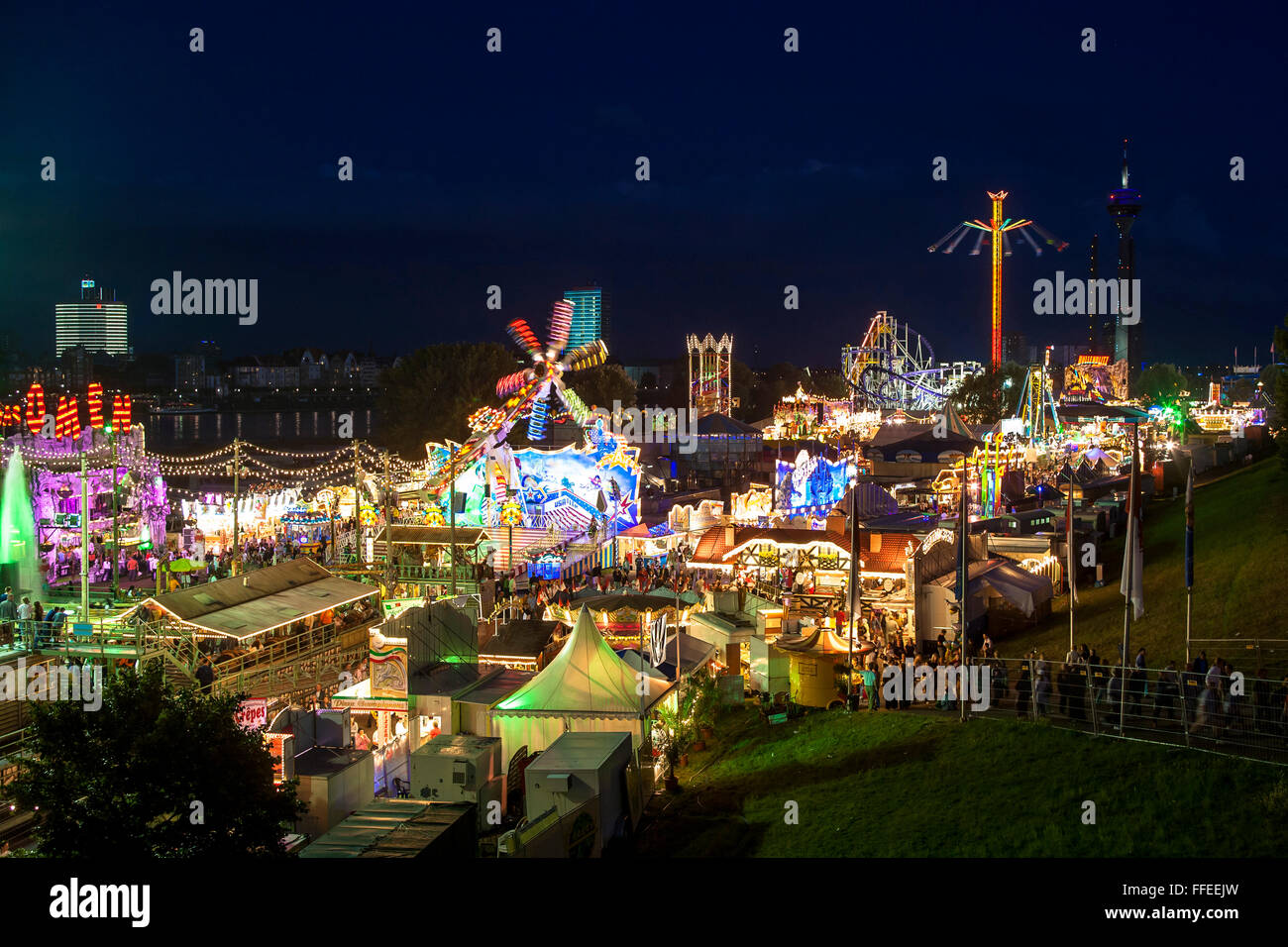 Duesseldorf night hi-res stock photography and images - Alamy