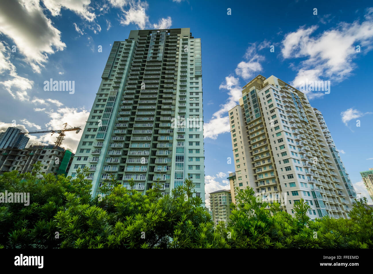 Manila philippines modern architecture hi-res stock photography and ...