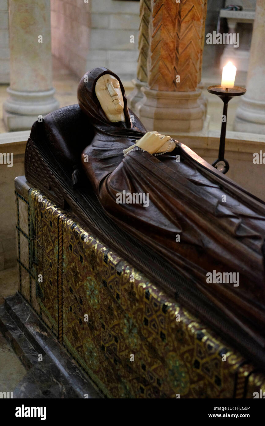 Effigy of Virgin Mary asleep on her deathbed made of cherry wood and ...