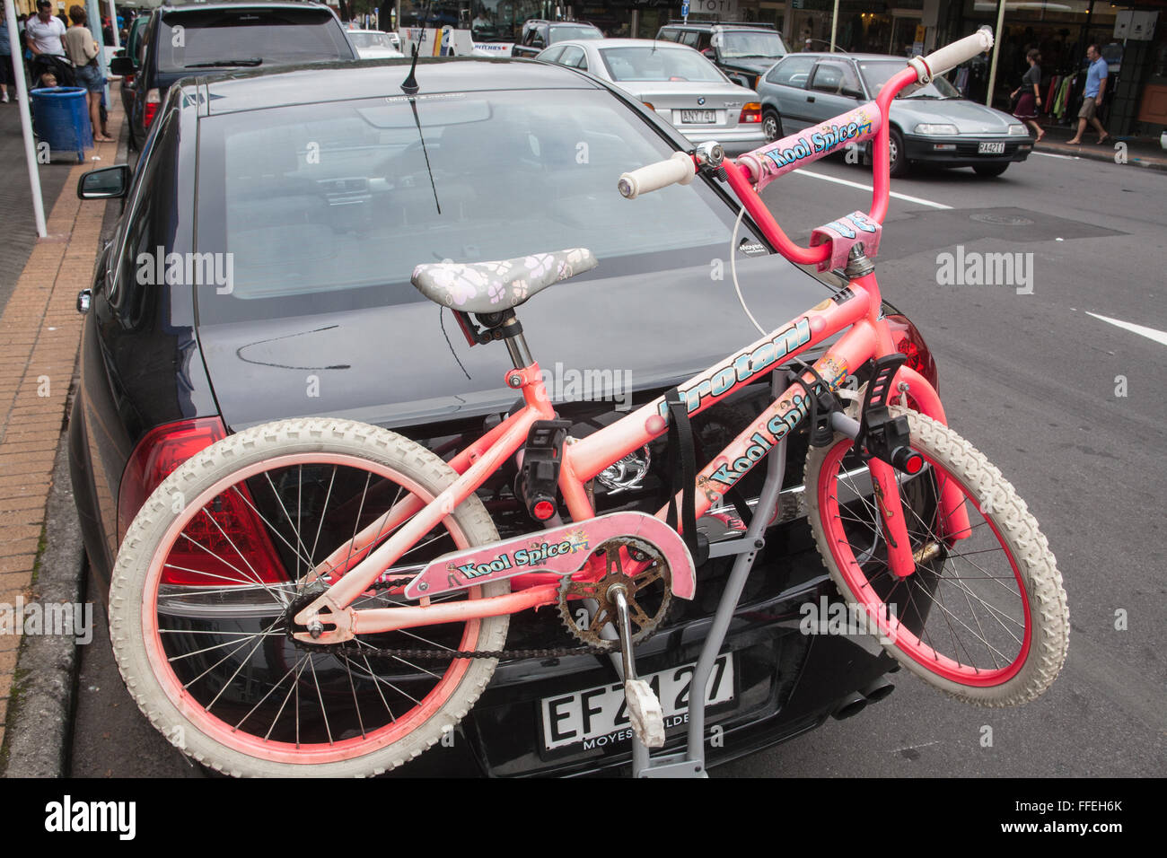 Bike,bicycle on back of car in Devonport,Auckland Stock Photo - Alamy