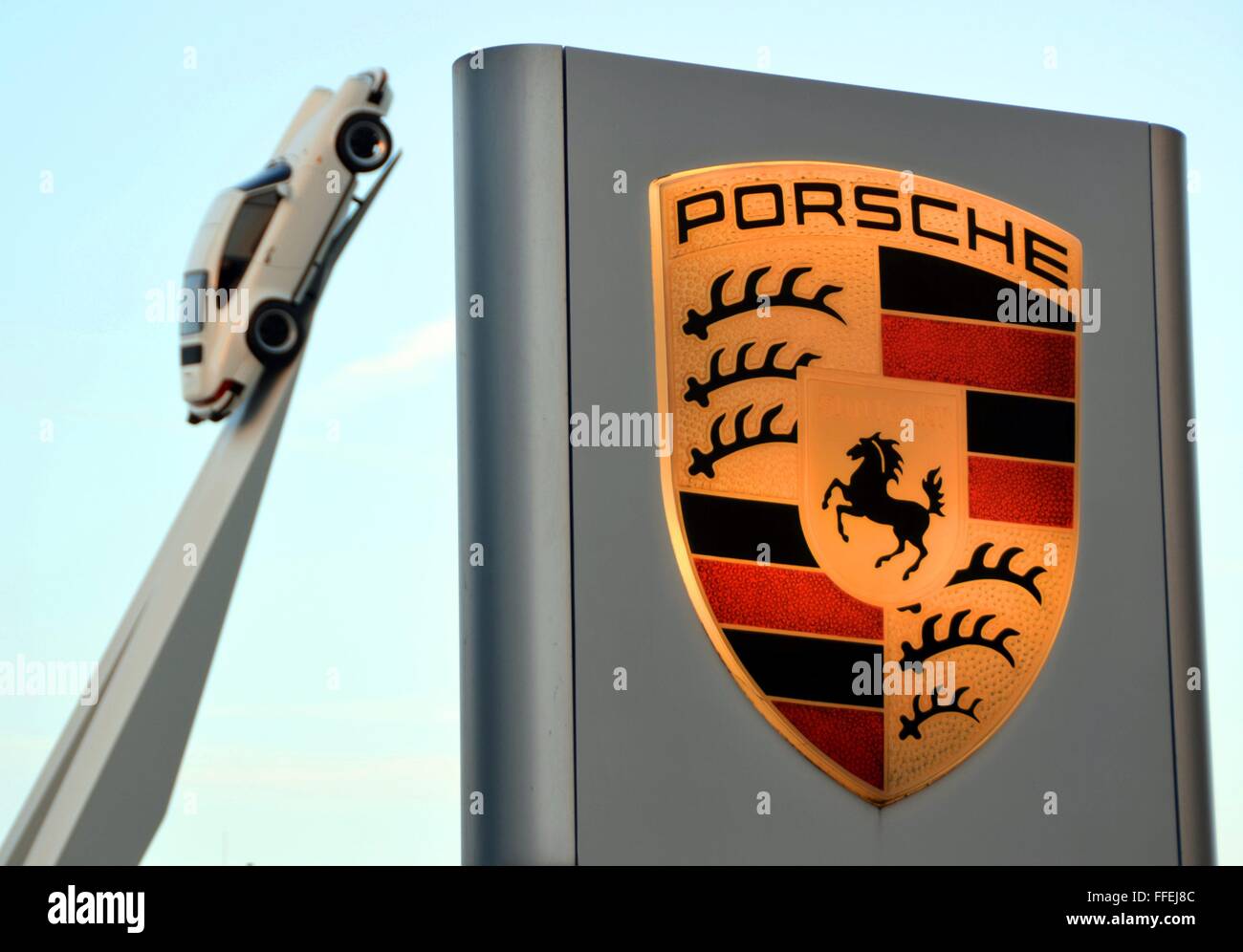 Illuminated porsche sign hi-res stock photography and images - Alamy