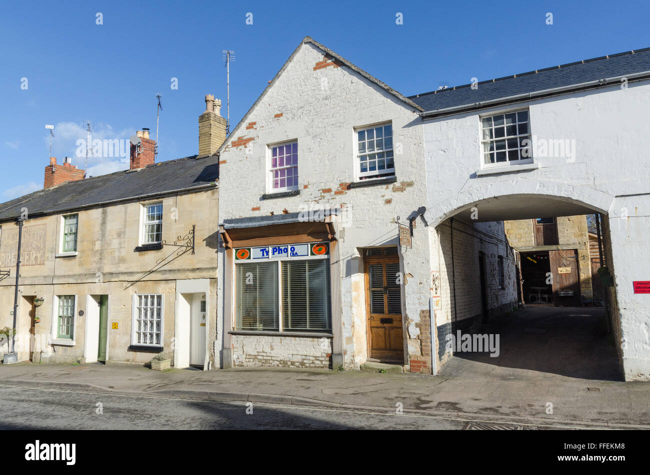 Old coach house hi-res stock photography and images - Alamy