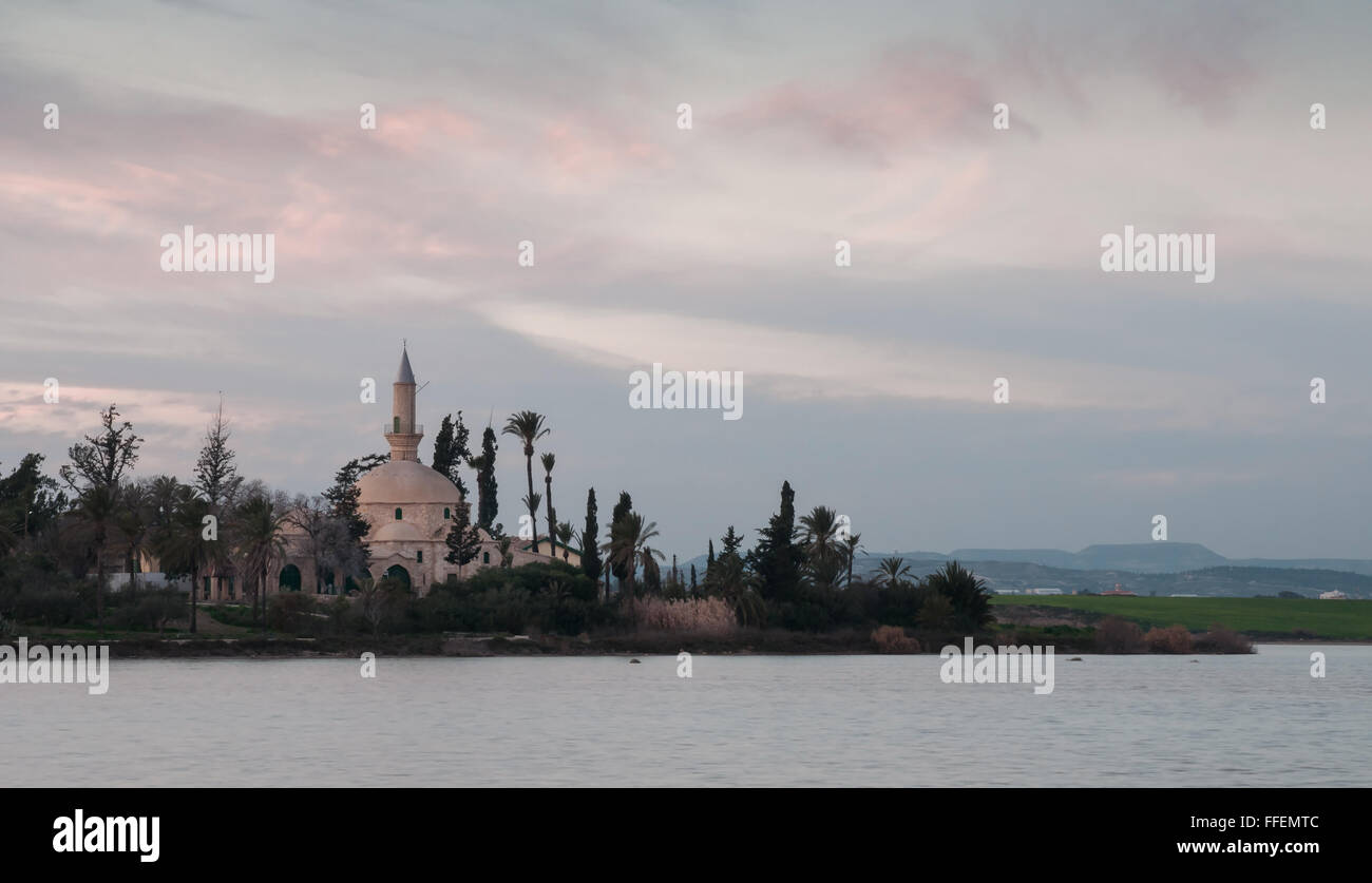 Famous picturesque Hala Sultan Tekke Islamic mosque at Larnaka Salt ...