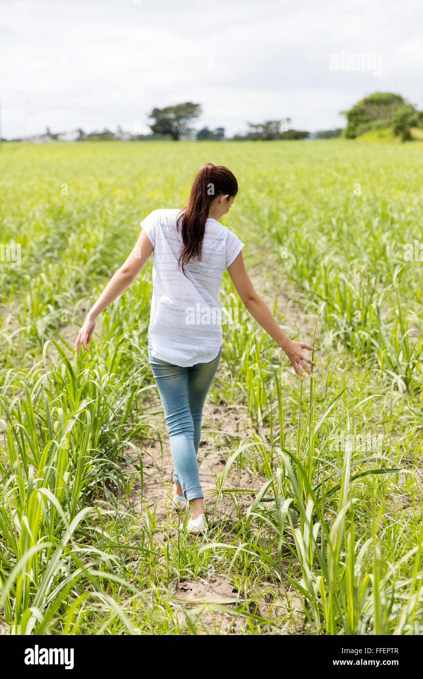 Back view beautiful teen girl hi-res stock photography and images - Alamy