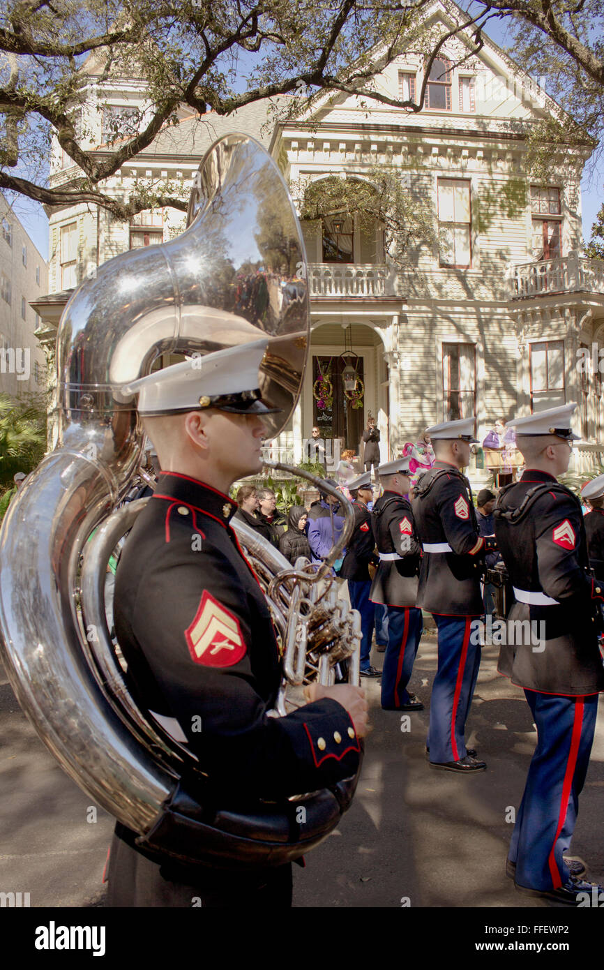 Marching tuba hi-res stock photography and images - Alamy