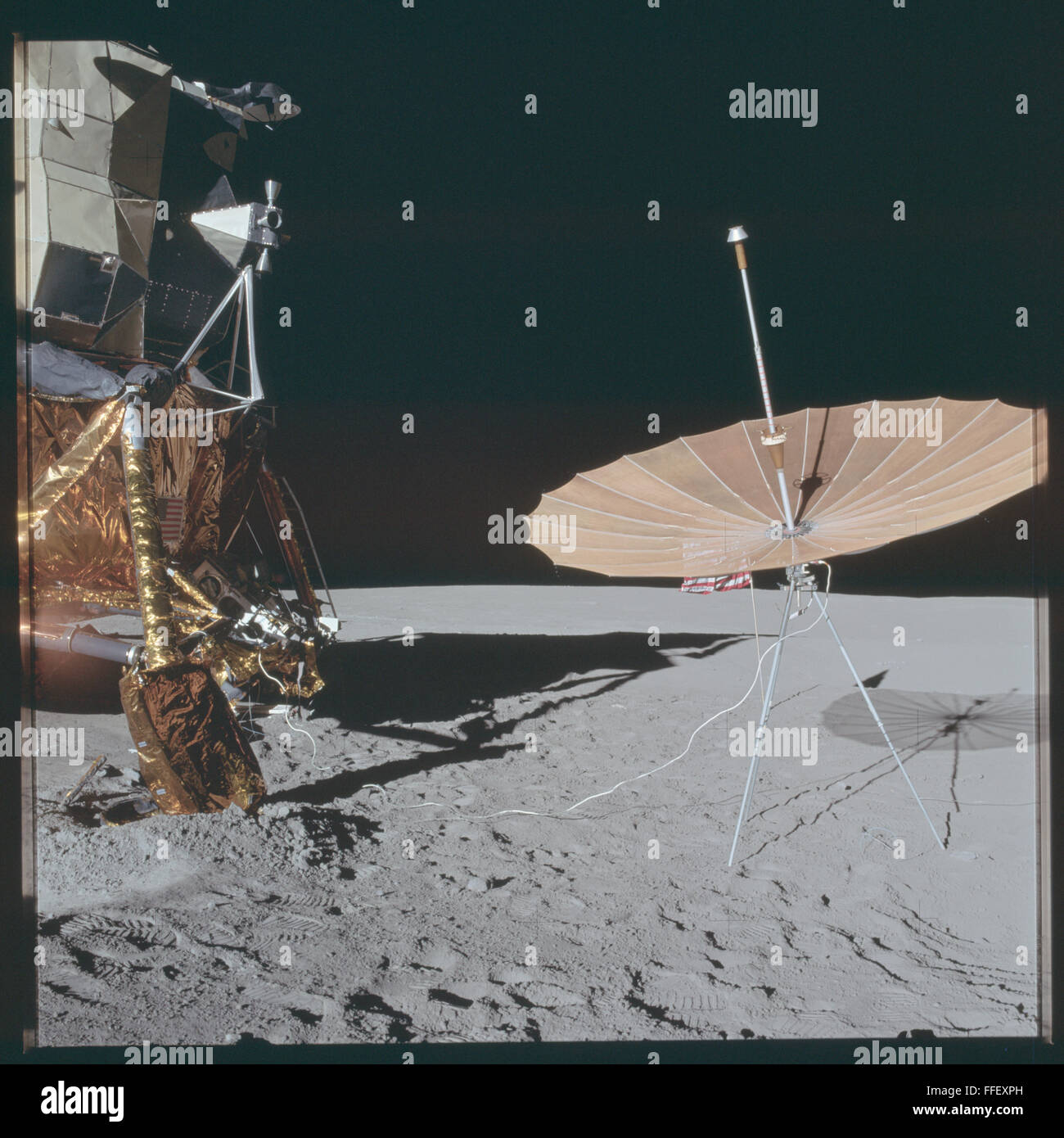 Apollo 14 golf hi-res stock photography and images - Alamy