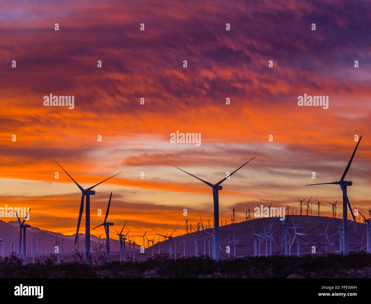 California wind turbine hi-res stock photography and images - Alamy