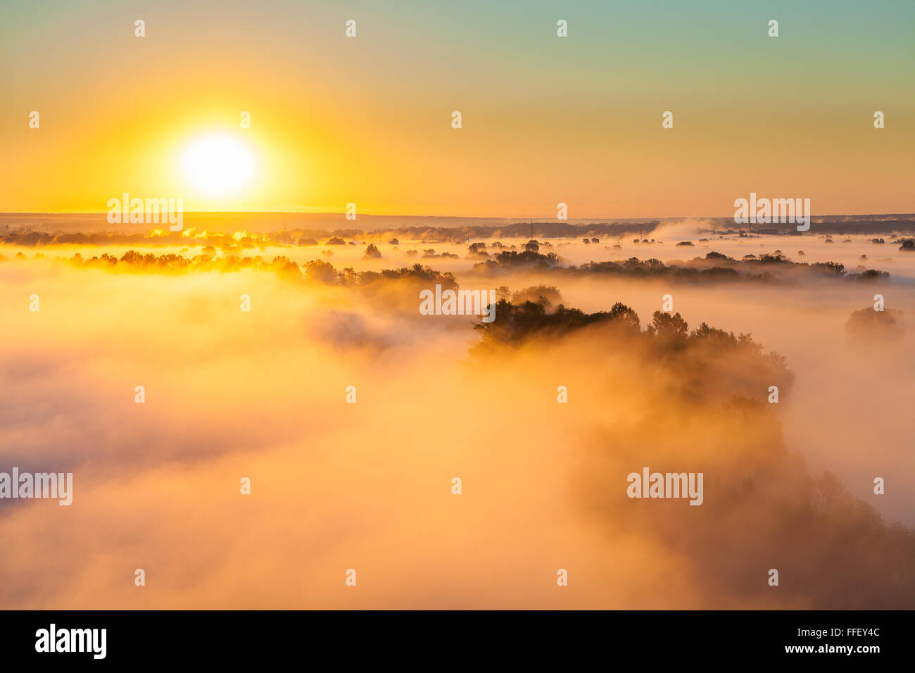 Dawn over the valley hi-res stock photography and images - Alamy