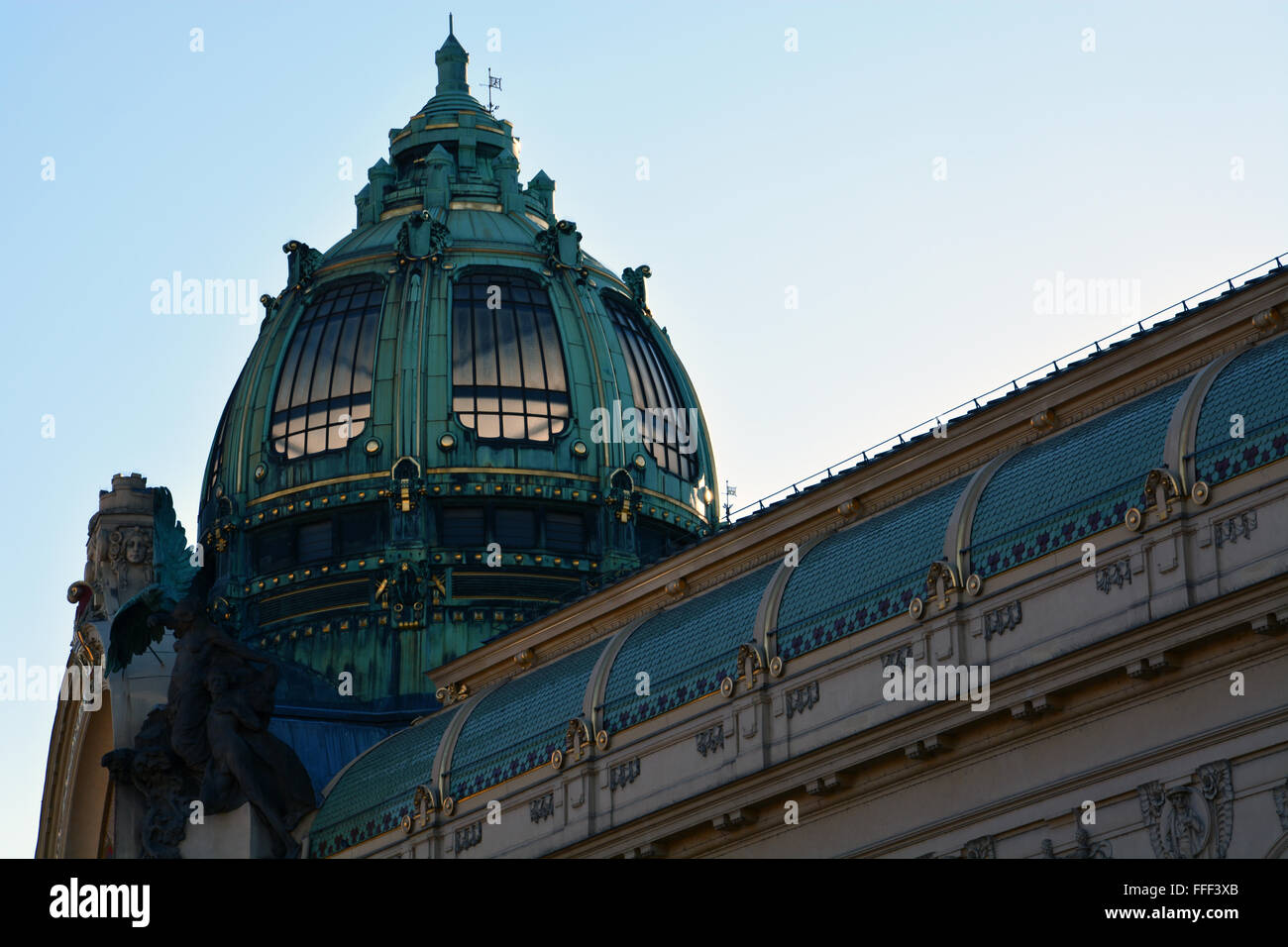 Dome building house hi-res stock photography and images - Alamy