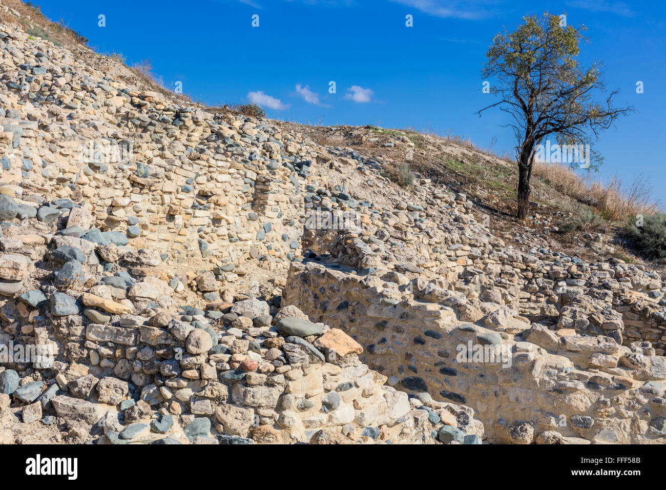 Neolithic archaeological site hi-res stock photography and images - Alamy