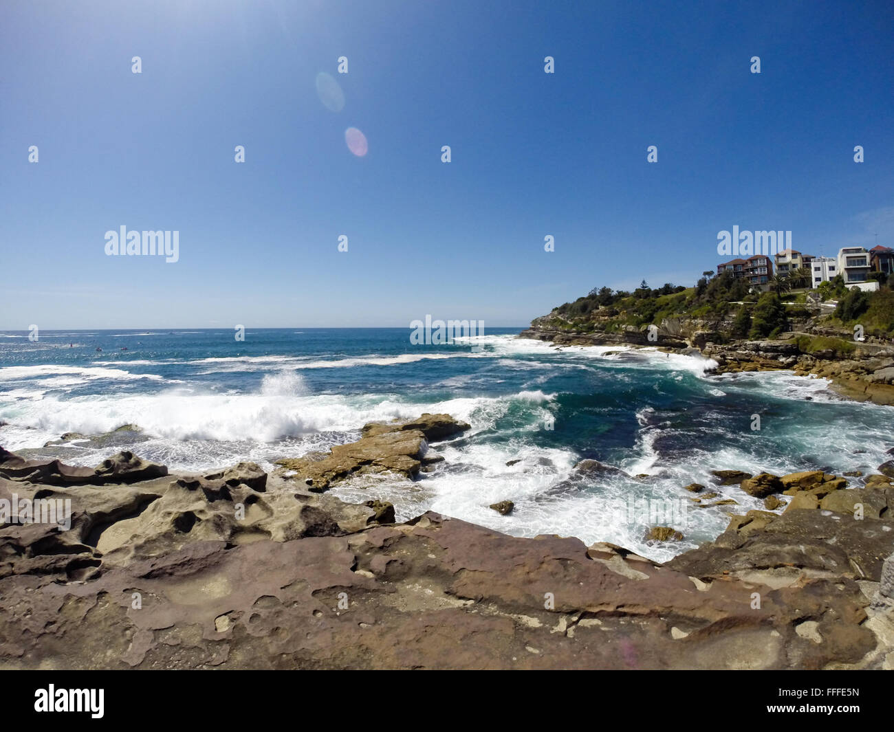 Bondi beach rocks hi-res stock photography and images - Alamy