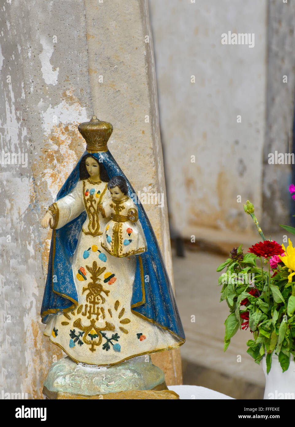 Virgin mary statue mexico hi-res stock photography and images - Alamy