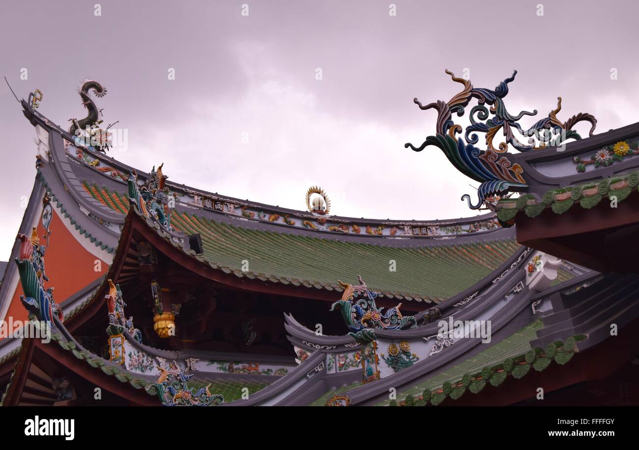 Sweeping Roof Stock Photos & Sweeping Roof Stock Images - Alamy