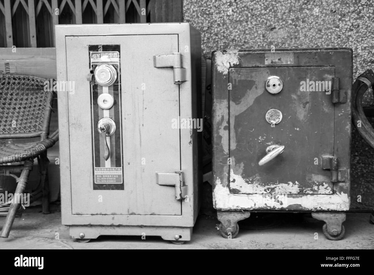 Antique safe vault Black and White Stock Photos & Images - Alamy