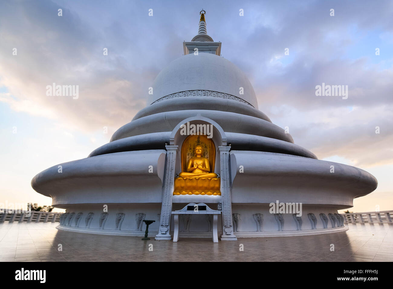 Japanese Peace Pagoda In Rumassala, Sri Lanka Stock Photo - Alamy