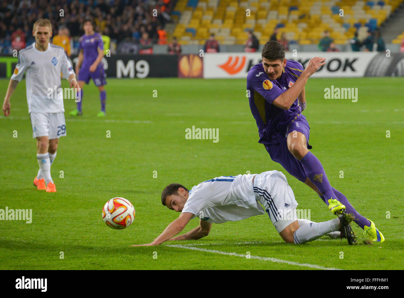 Dynamo kiev football team hi-res stock photography and images - Alamy