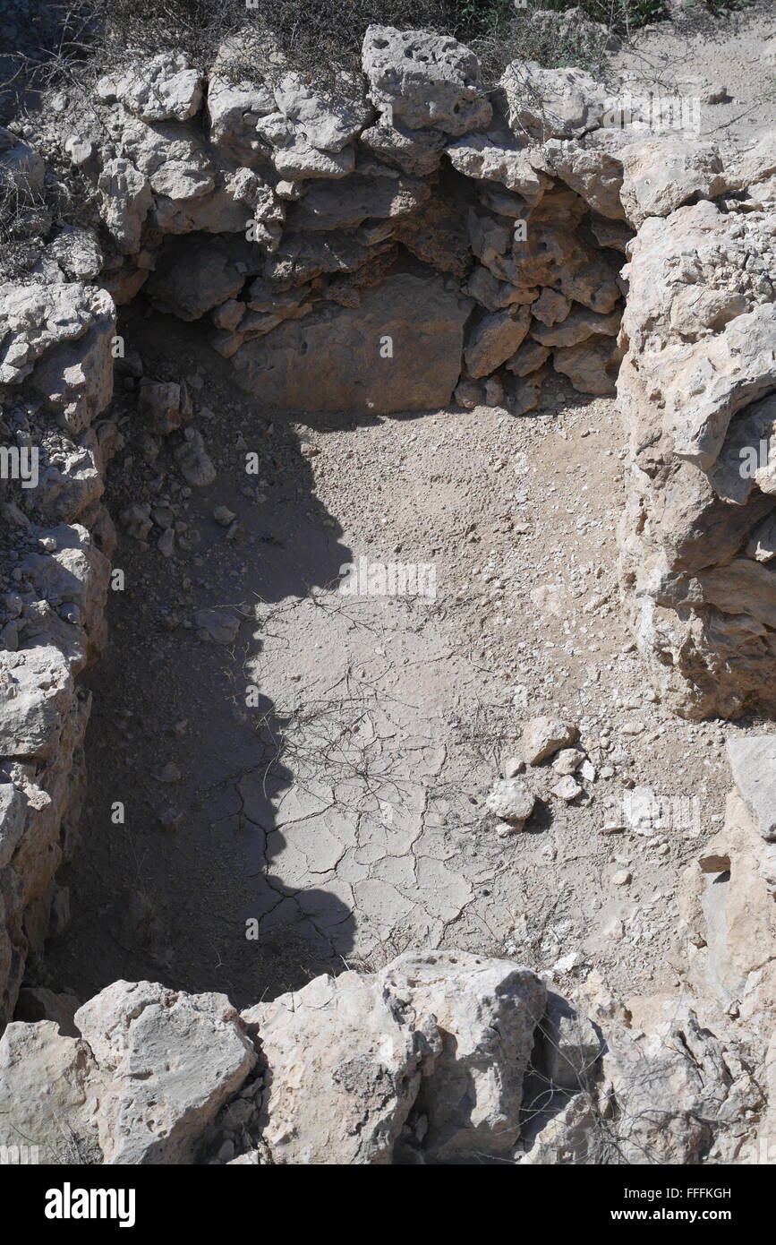 Open grave at the Dilmun era Saar Settlement, Saar, Kingdom of Bahrain ...