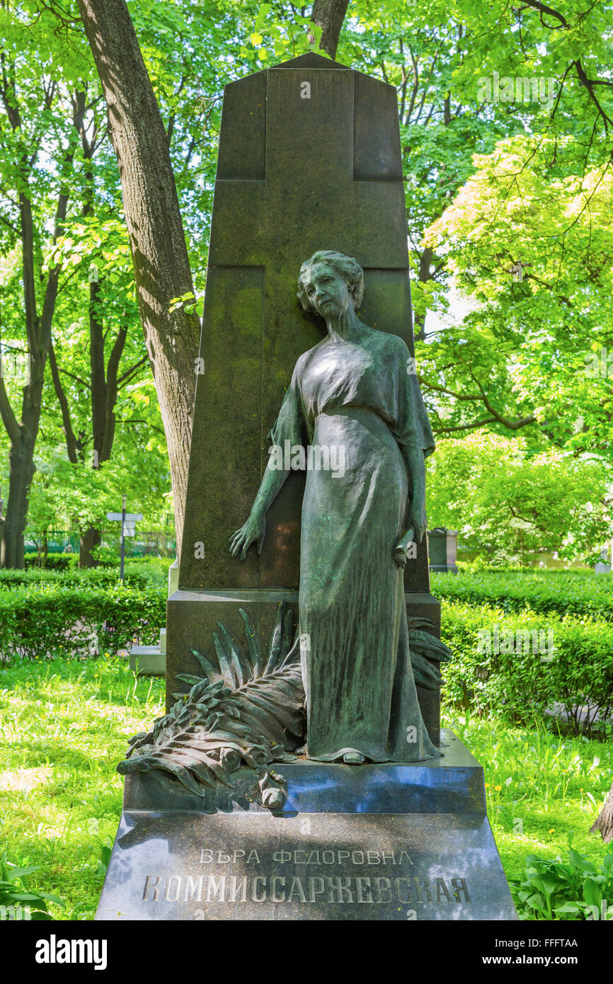 Alexander nevsky lavra tikhvin cemetery hi-res stock photography and ...