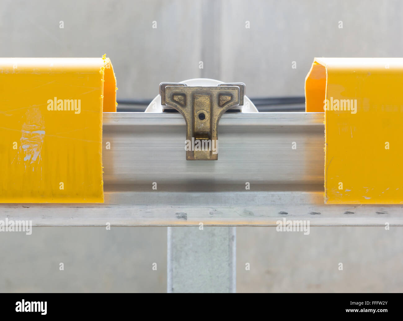 Third rail hi-res stock photography and images - Alamy