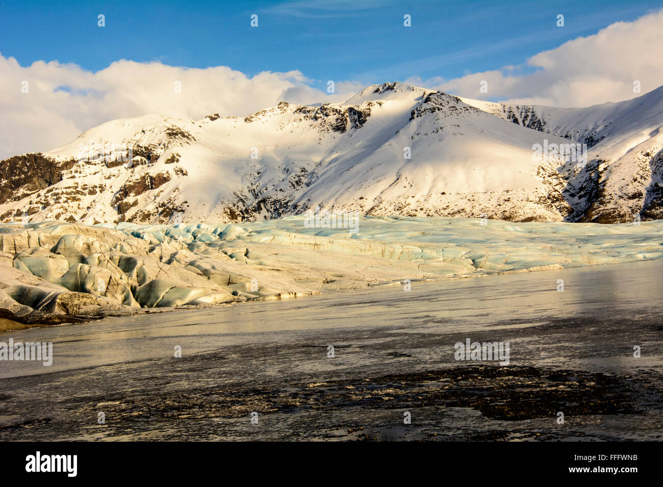 Glacier scene hi-res stock photography and images - Alamy
