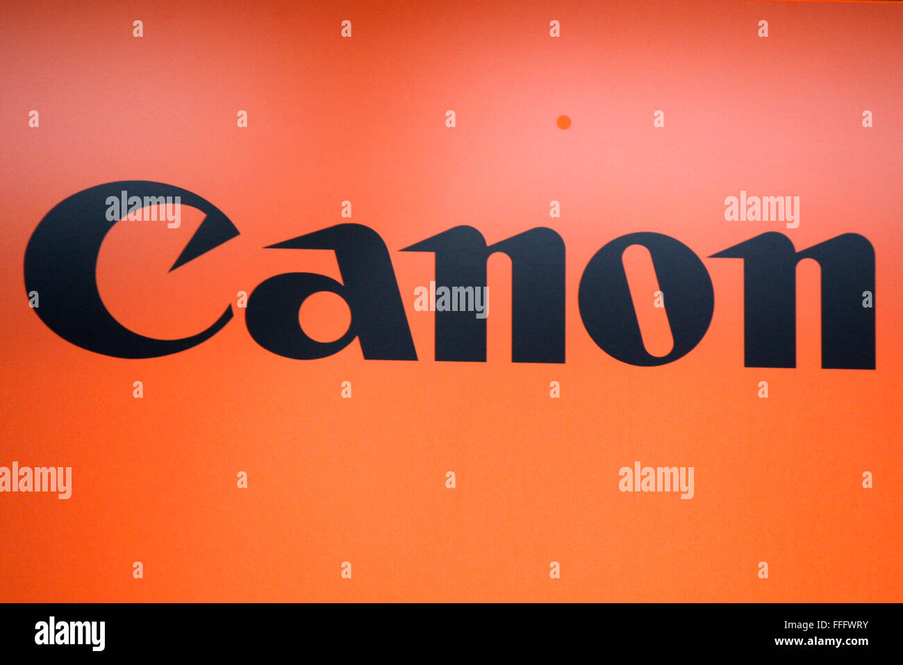 Canon logo sign hi-res stock photography and images - Alamy