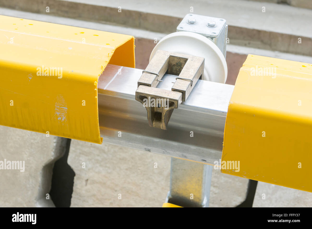 Third rail dc hi-res stock photography and images - Alamy