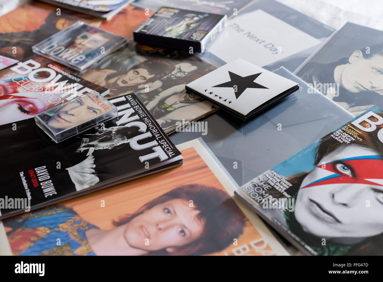 David Bowie - Collection of albums,vinyl,cd's magazines and memorabilia ...