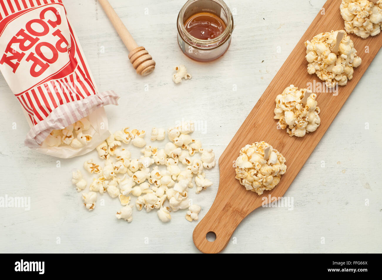 Honey popcorn hi-res stock photography and images - Alamy