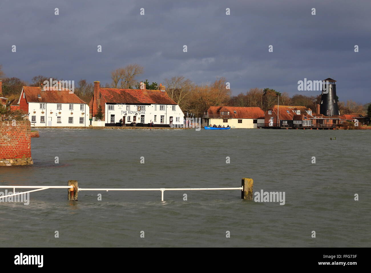The Royal Oak Pub in Langstone, Hampshire, England Stock Photo - Alamy