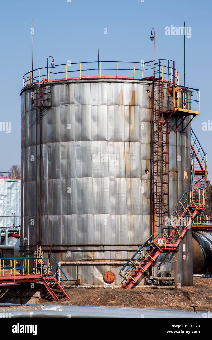 Old metal tank hi-res stock photography and images - Alamy