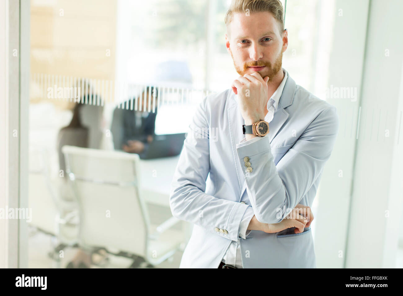 Businessman modern office hi-res stock photography and images - Alamy