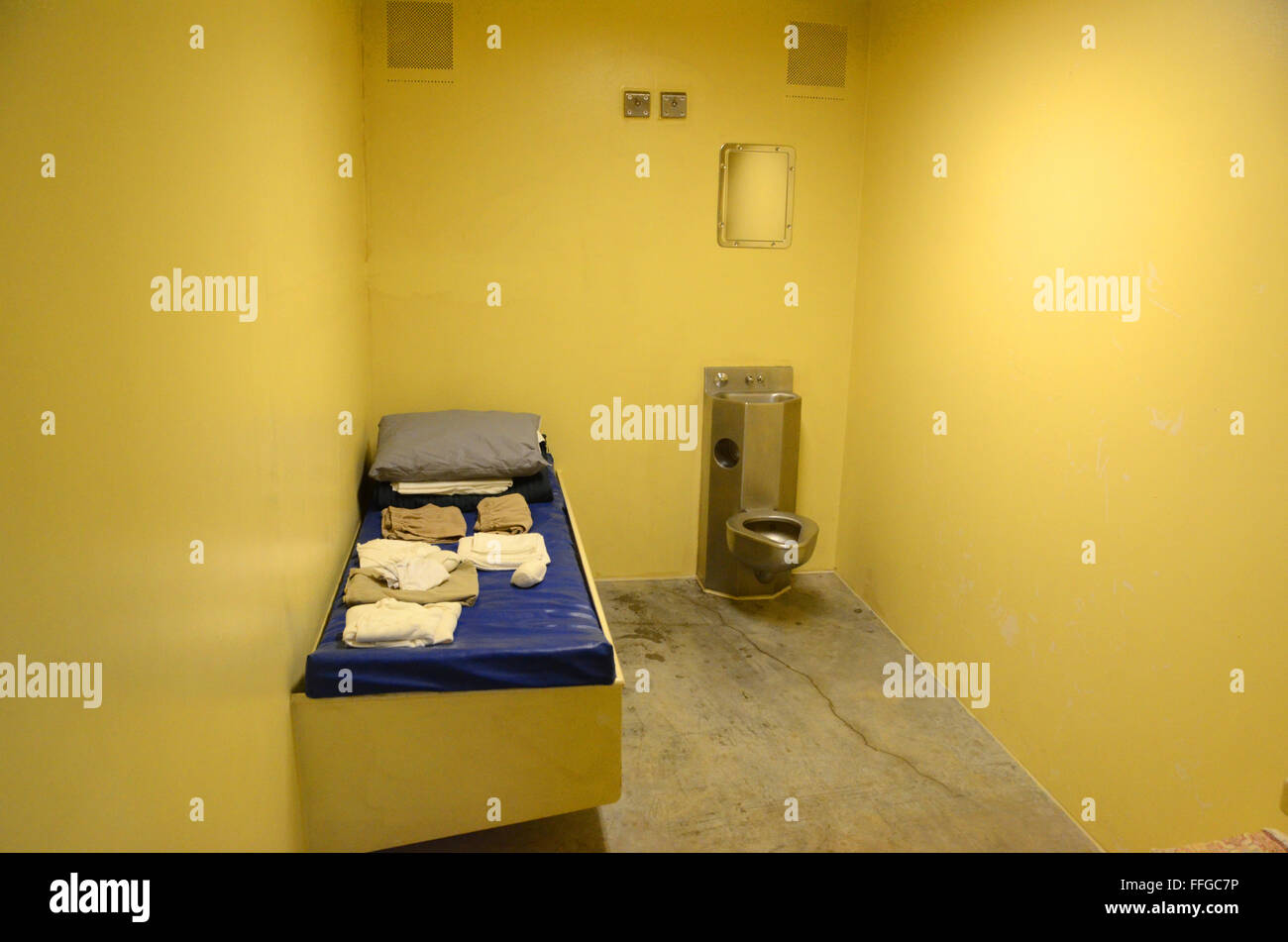 guantanamo bay cuba gtmo camp six cell block cell with detainee ...