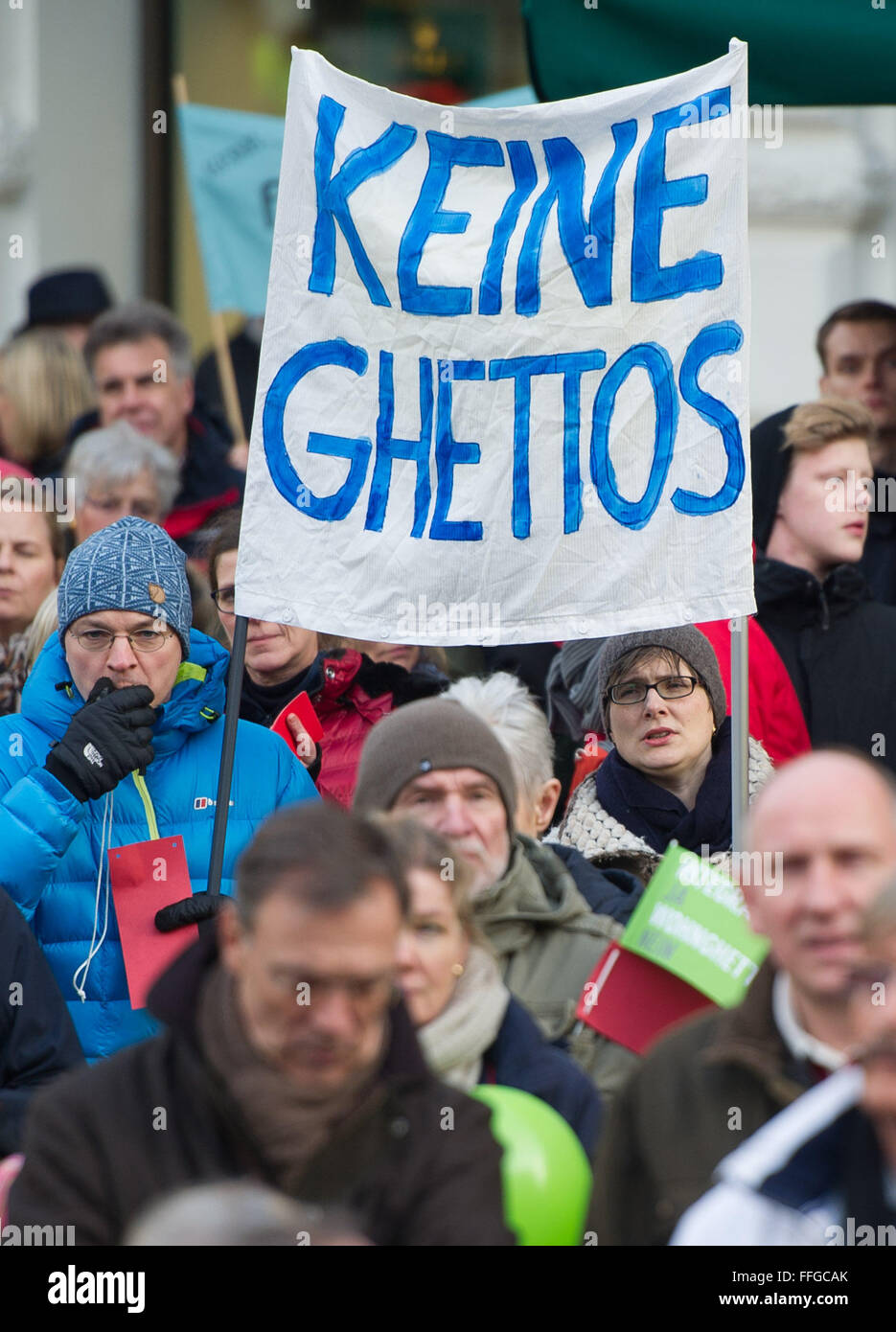 Ghettos hi-res stock photography and images - Alamy