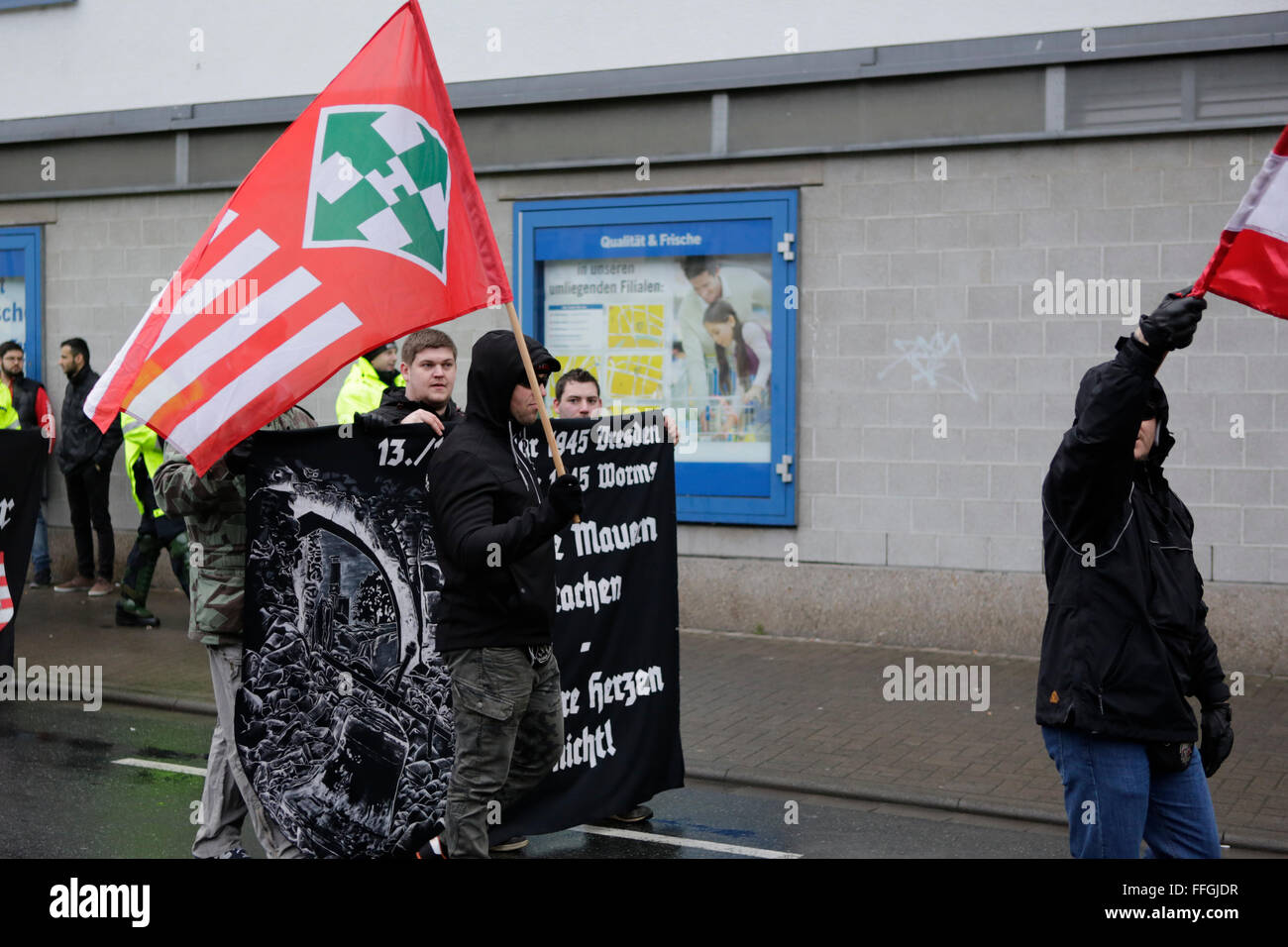 Arrow cross party hi-res stock photography and images - Alamy